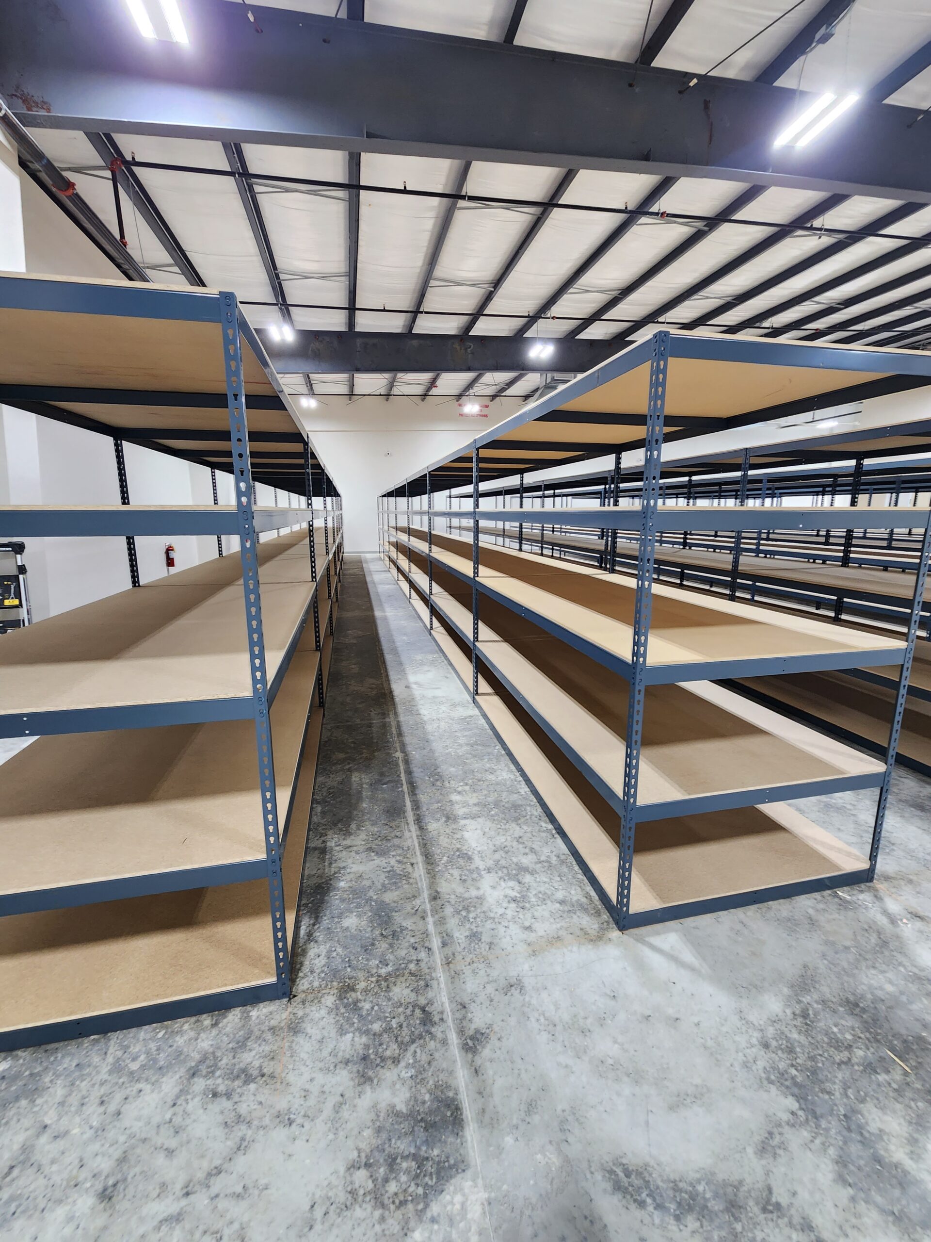 Alnasr Steel - Manufacturing of stands and storage units